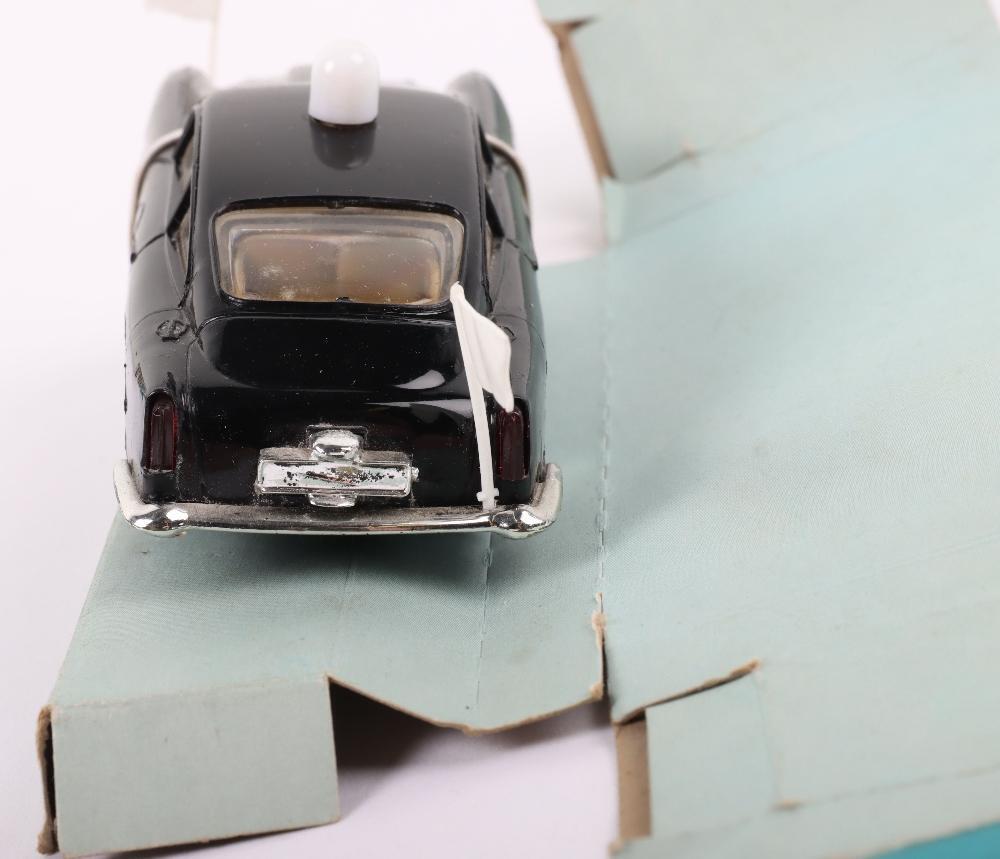 Vintage Boxed Scalextric E/5 Marshal’s Car Aston Martin DB4 GT with lights,