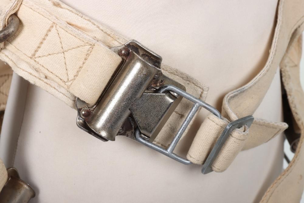 Scarce WW2 German Paratroopers (Fallschirmjager) RZ-20 Parachute Pack ...