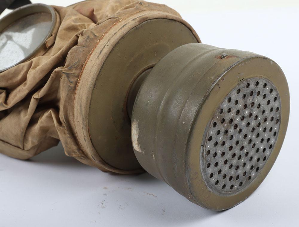 WW1 Imperial Austrian Gas Mask in Issue Tin