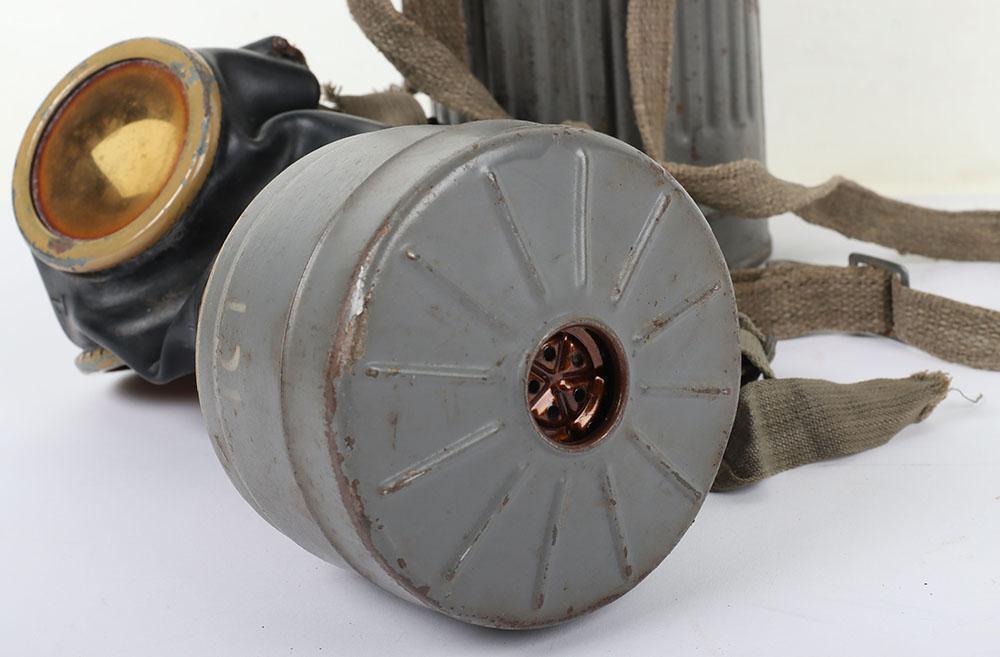 WW2 German Armed Forces Gas Mask