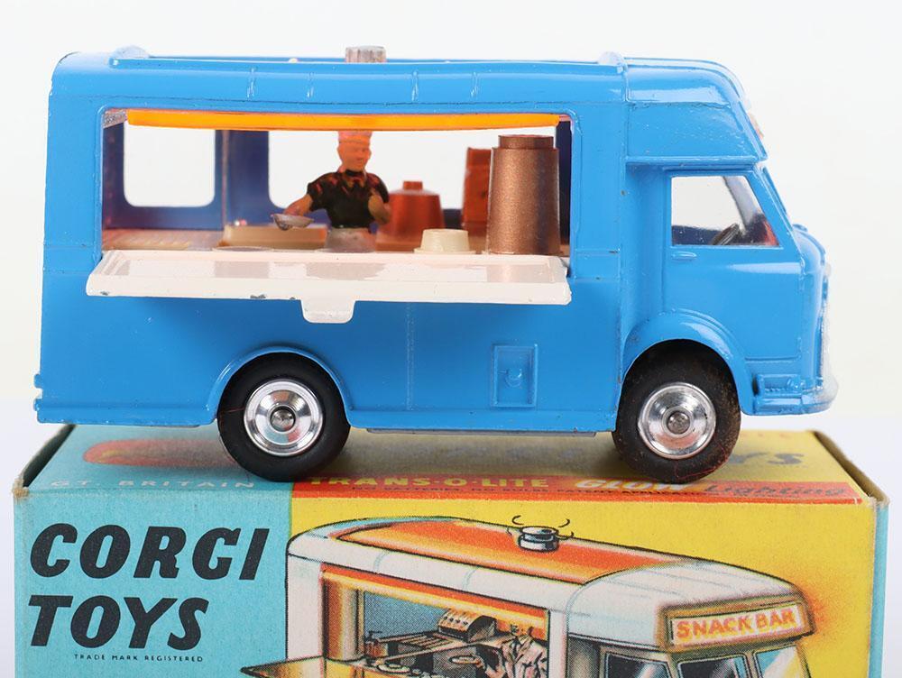 Corgi Toys 471 Smith’s-Karrier Mobile Canteen