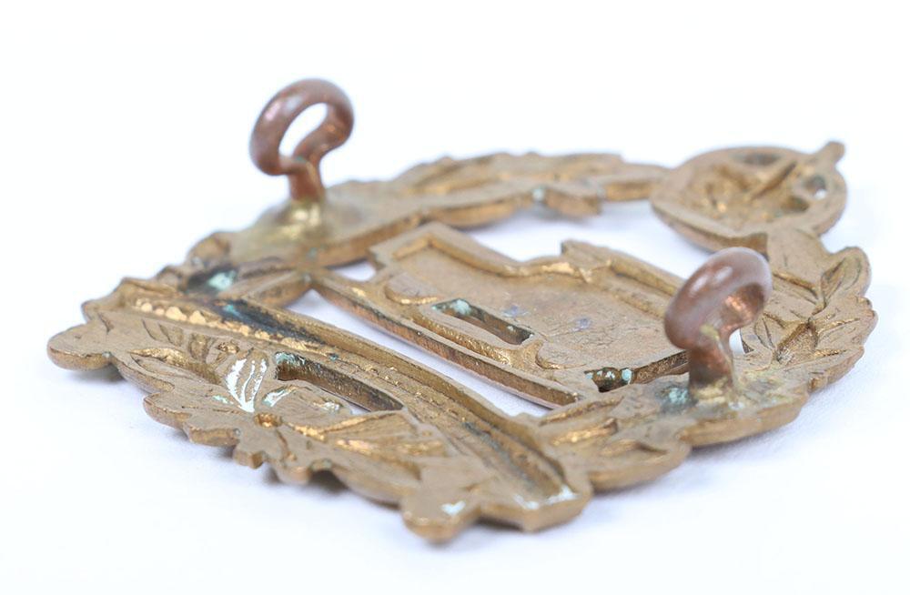 Scarce 1st Armoured Motor Battery Cap Badge