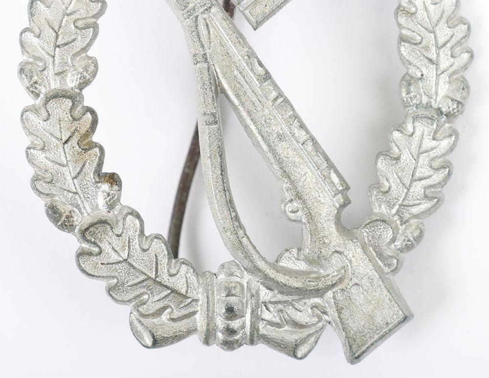 WW2 German Army / Waffen-SS Infantry Assault Badge in Silver