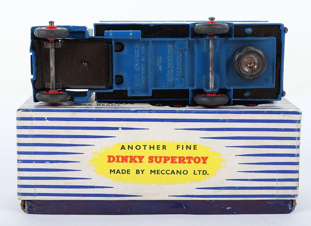 Dinky Supertoys 918 Guy Van “Ever Ready” Batteries