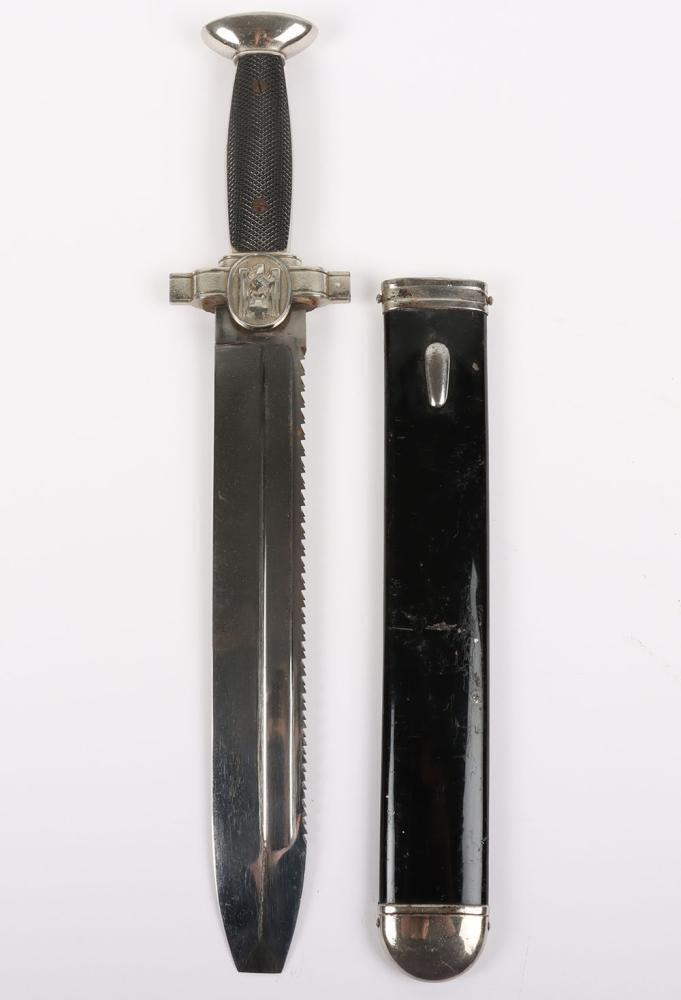 WW2 German Red Cross Enlisted Mans Hewer Dagger