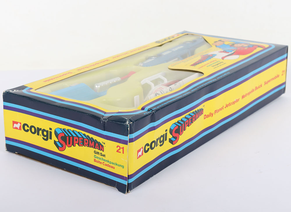 Corgi Toys Superman Gift Set 21 contains 260 City of Metropolis Police ...
