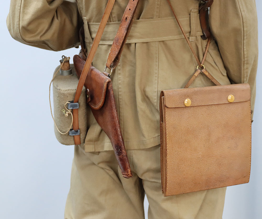 British Boer War Full Uniform, Headdress and Equipment Mannequin of a ...