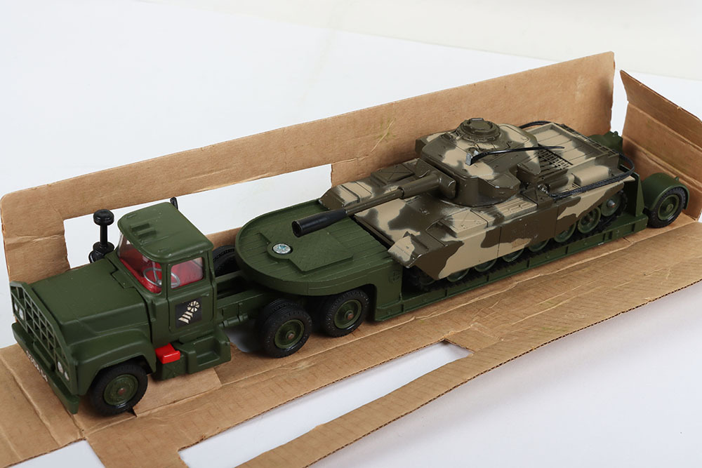 Corgi Gift Set 10, Mack Tank Transporter and Centurion Mk.III tank