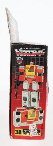 Takara (Japan) G1 Transformers Blaster Autobot 38 with electro ...