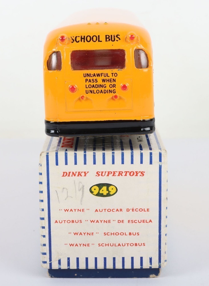 Dinky Supertoys 949 Wayne School Bus scarcer black lines