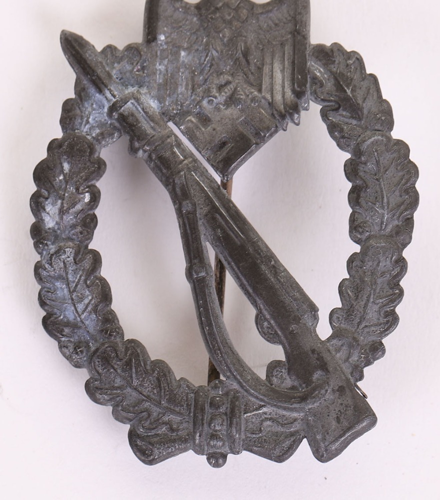 WW2 German Army / Waffen-SS Infantry Assault Badge in Silver, Schickle ...