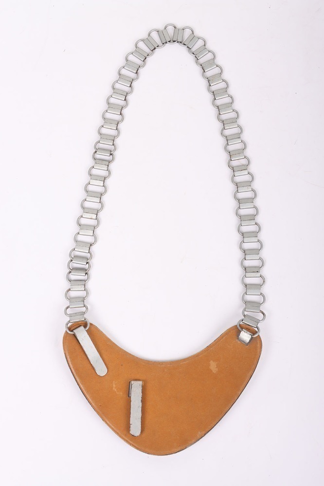 Third Reich Field Police “Feldgendarmerie” Gorget