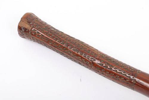 Fijian carved hardwood throwing club Ulu