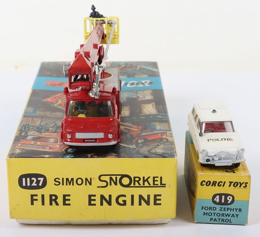 Corgi Major Toys 1127 Simon Snorkel Fire Engine