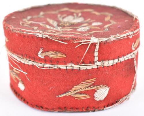 Native American (Ojibwe?) cylindrical birch box,